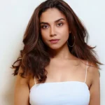 Manasi Moghe (Actress) Height, Weight, Age, Husband, Biography, Wiki ...