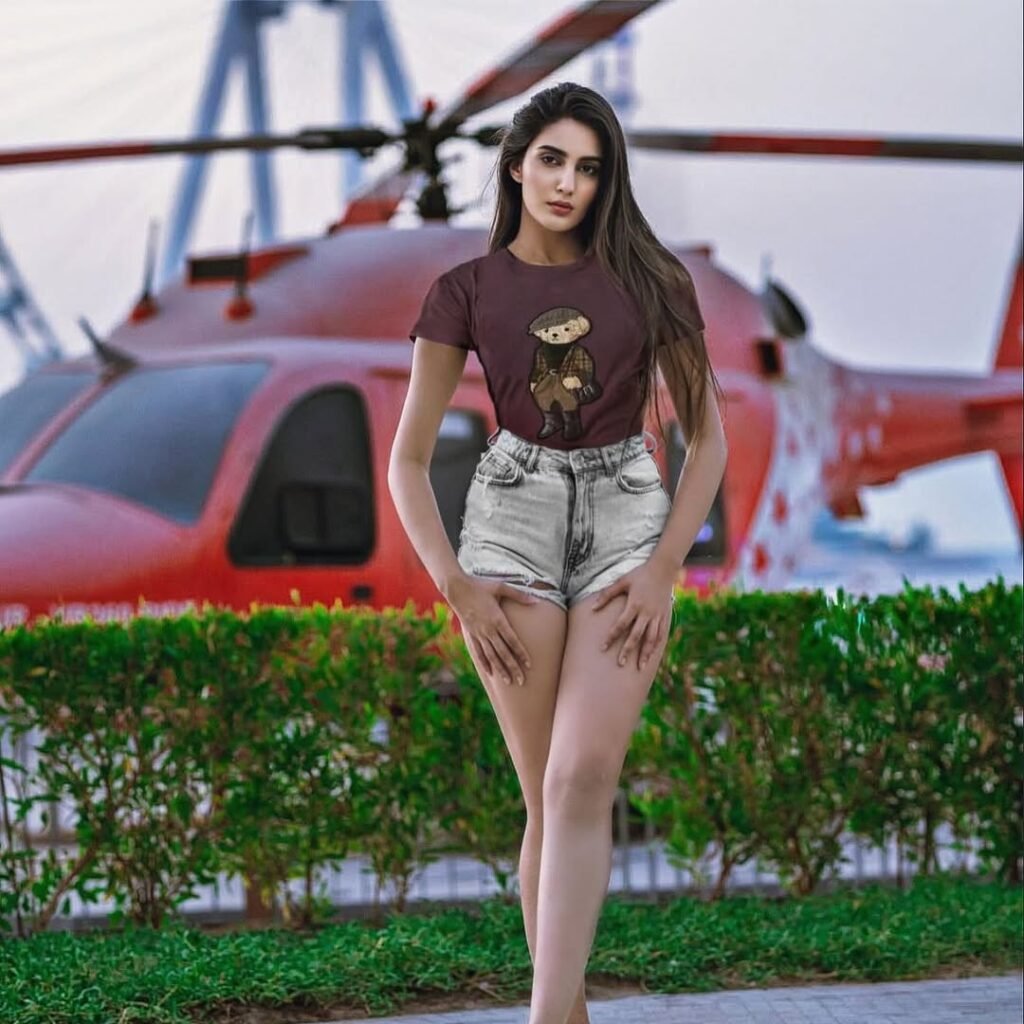 Navya Saharan Wiki: Age, Affairs, Boyfriend, Net Worth, Biography ...